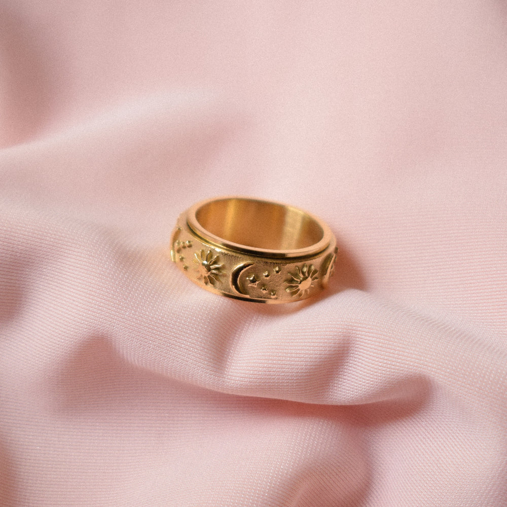 "Calm" Fidget Star Moon Ring